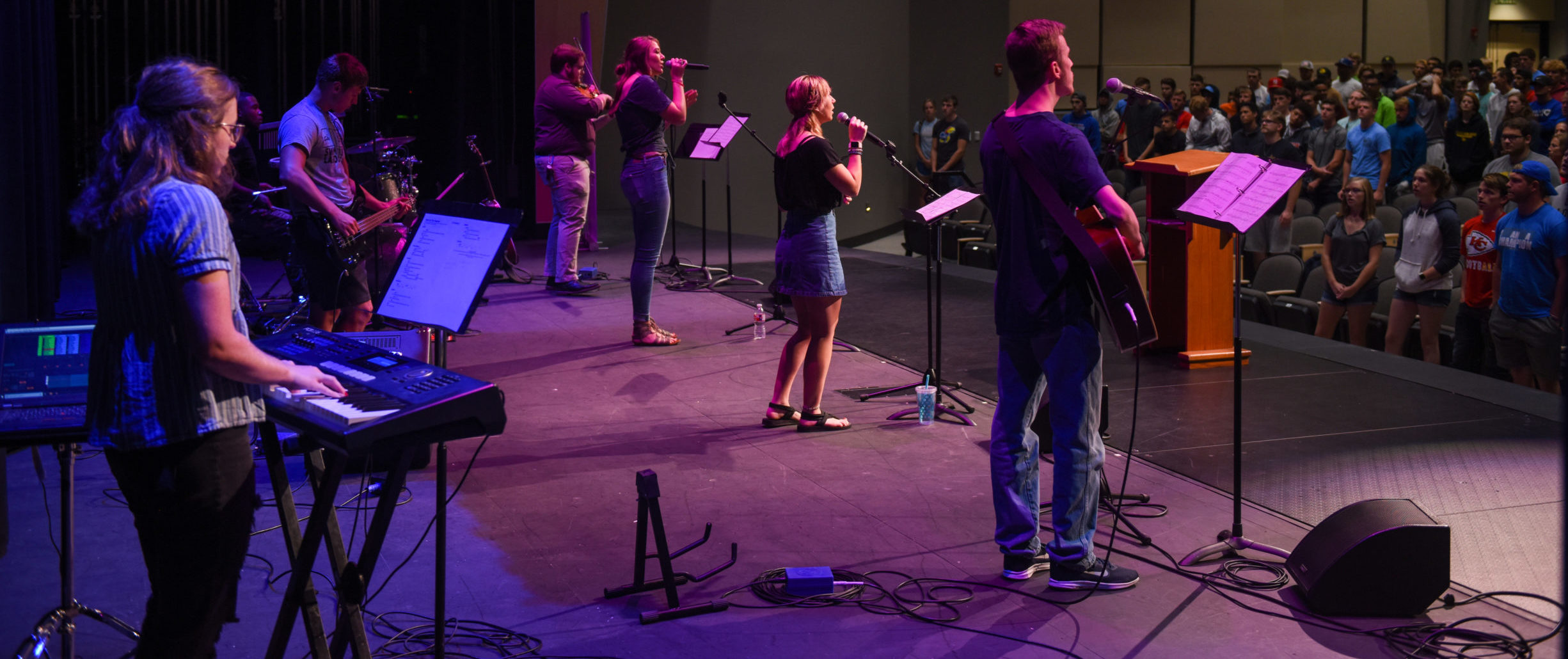 Contemporary Christian Music- Best 5 Contemporary Christian Music Artists